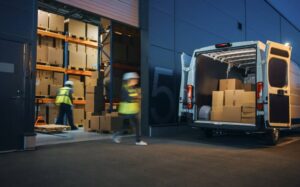 What is the Difference Between Freight and Courier?